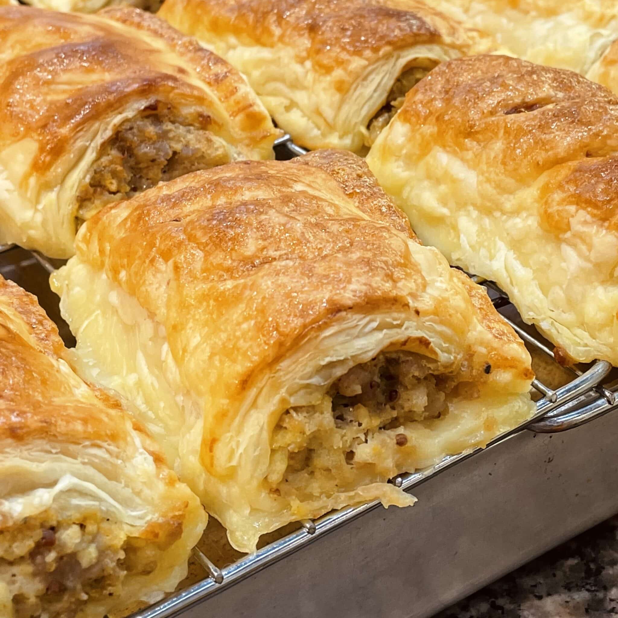 Cafes & Coffee Shops in Knutsford - Scene in Knutsford