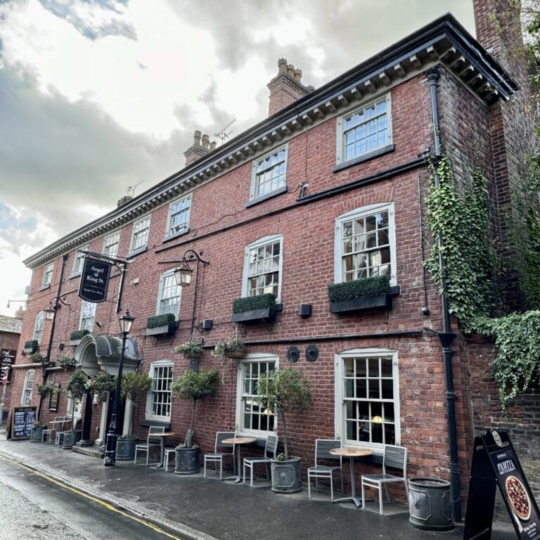 Bars & Pubs in Knutsford - Scene in Knutsford
